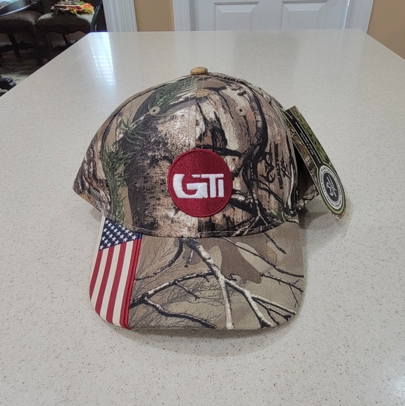 Realtree | Accessories | Realtree Camo Ball Cap Nwt | Poshmark